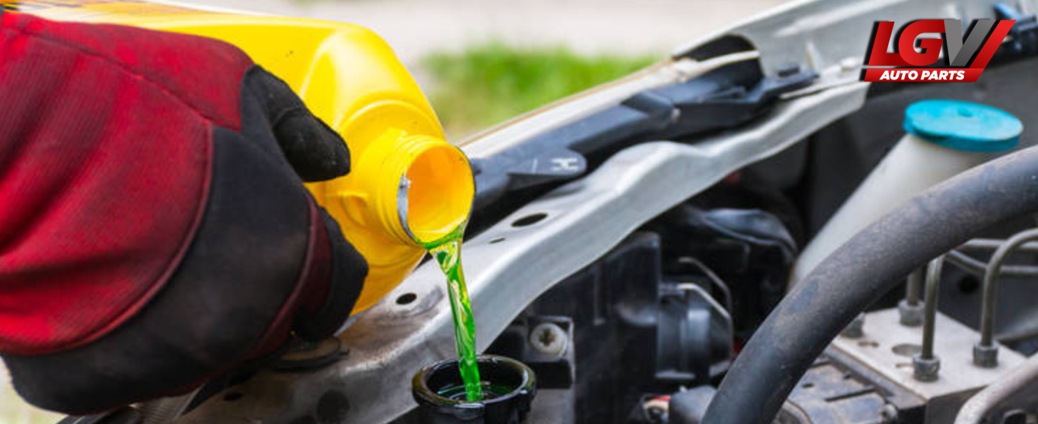 ¿Coolant o Agua? ¿Qué es mejor para tu auto? - La Gran Vía Auto Parts